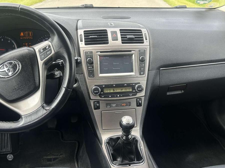 Melns Toyota Avensis 2012 Šauļi, ar dzinēja tilpumu 2.00 L un nobraukumu 232 tūkst. km par 5200 €, foto 10 vietnē AUTOMOTO.COM.LV