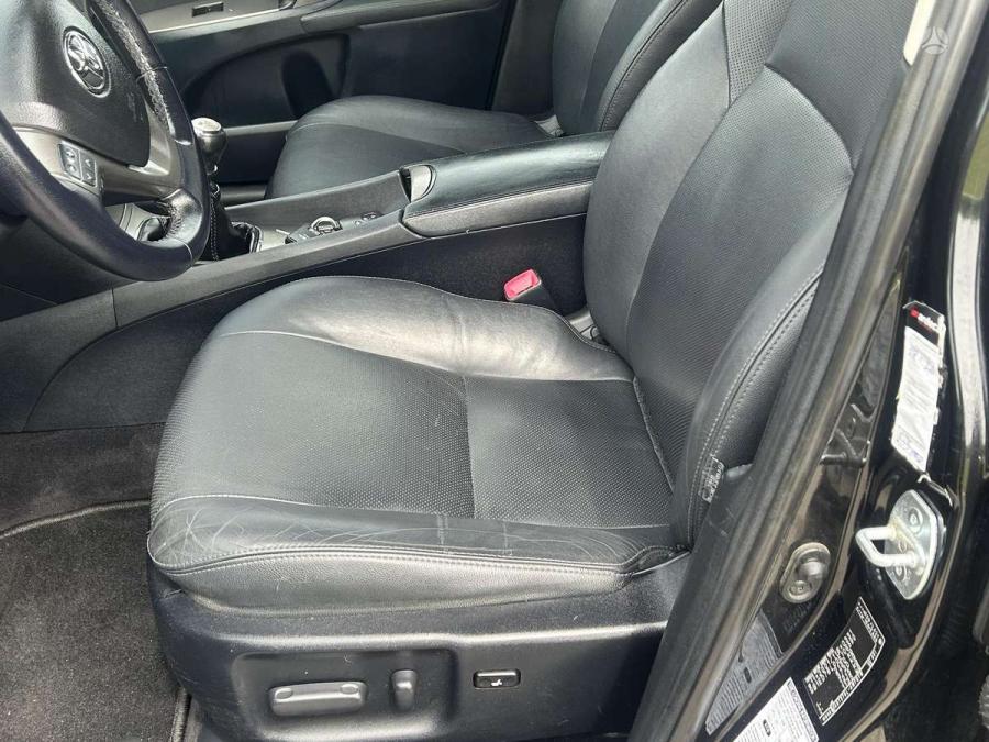 Melns Toyota Avensis 2012 Šauļi, ar dzinēja tilpumu 2.00 L un nobraukumu 232 tūkst. km par 5200 €, foto 13 vietnē AUTOMOTO.COM.LV