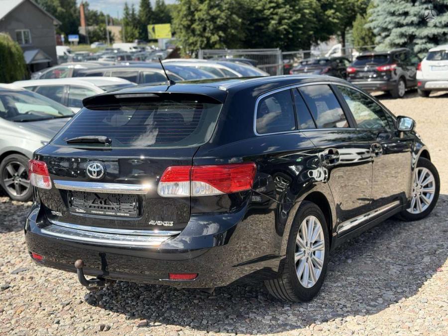 Черный Тойота Авенсис 2012 в Утена, объемом двигателя 2.23 л и пробегом 279 тыс. км за 4890 €, фото 3 на AUTOMOTO.COM.LV
