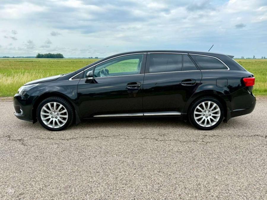 Black Toyota Avensis 2012 in Vilkaviskis, with an engine capacity of 1.80 L and mileage of 249 thousand km for 6500 €, photo 7 on AUTOMOTO.COM.LV