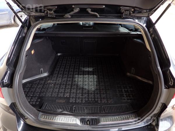 Black Toyota Avensis 2012 in Jelgava, with an engine capacity of 2.20 L and mileage of 267 thousand km for 5800 €, photo 6 on AUTOMOTO.COM.LV