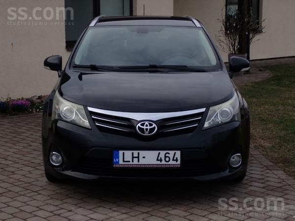 Black Toyota Avensis 2012 in Jelgava, with an engine capacity of 2.20 L and mileage of 267 thousand km for 5800 €, photo 7 on AUTOMOTO.COM.LV