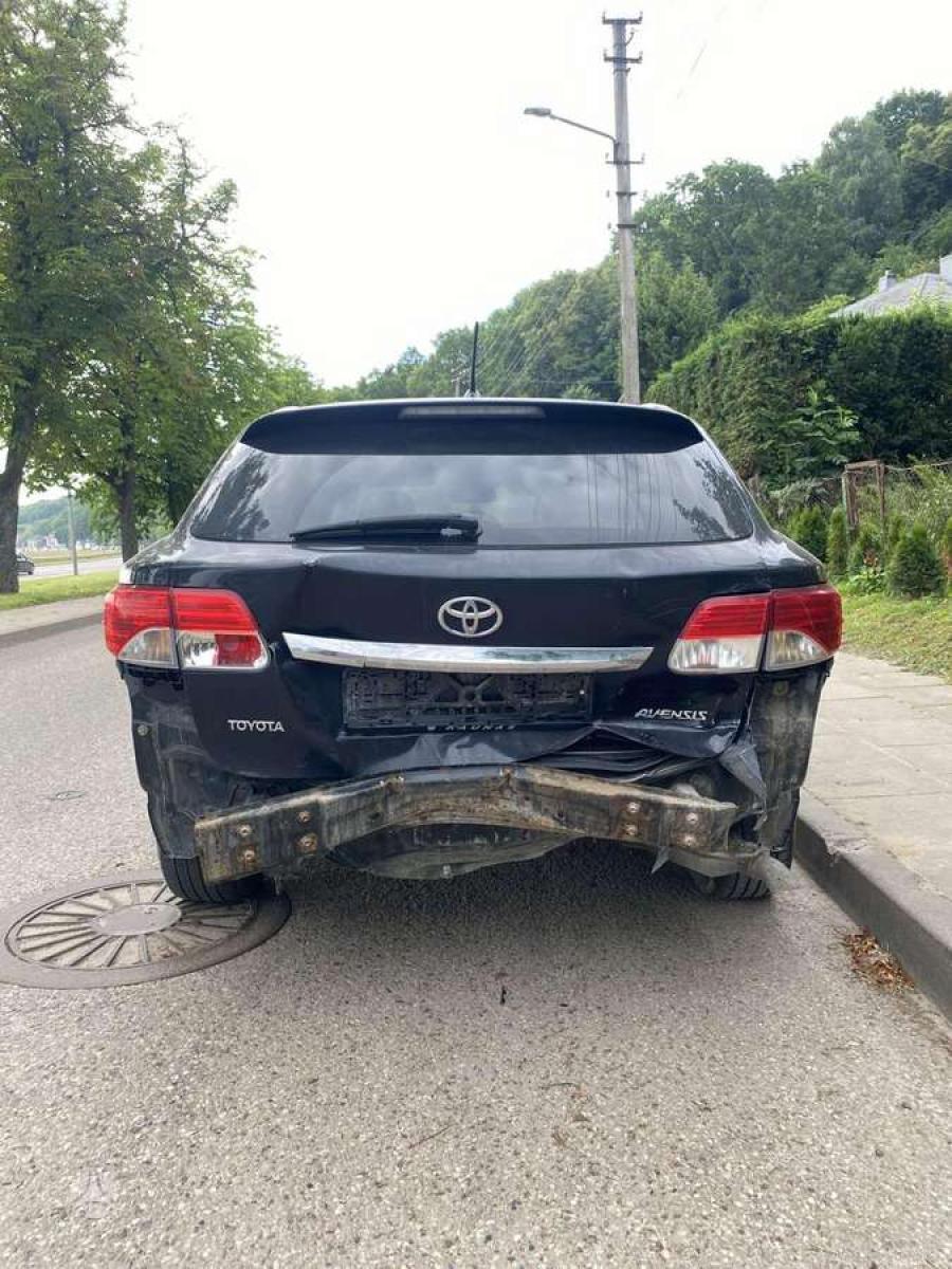 Melns Toyota Avensis 2012 Kauņa, ar dzinēja tilpumu 0.00 L un nobraukumu 345 tūkst. km par 1500 €, foto 8 vietnē AUTOMOTO.COM.LV