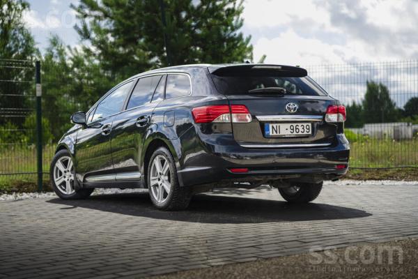 Melns Toyota Avensis 2012 Rīga, ar dzinēja tilpumu 2.00 L un nobraukumu 284 tūkst. km par 4790 €, foto 4 vietnē AUTOMOTO.COM.LV