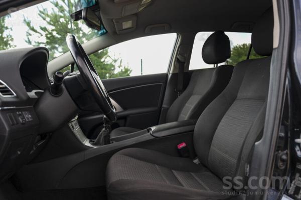 Melns Toyota Avensis 2012 Rīga, ar dzinēja tilpumu 2.00 L un nobraukumu 284 tūkst. km par 4790 €, foto 8 vietnē AUTOMOTO.COM.LV