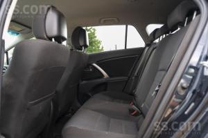 Black Toyota Avensis 2012 in Riga, with an engine capacity of 2.00 L and mileage of 284 thousand km for 4790 €, photo 10 on AUTOMOTO.COM.LV