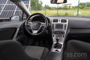 Black Toyota Avensis 2012 in Riga, with an engine capacity of 2.00 L and mileage of 284 thousand km for 4790 €, photo 12 on AUTOMOTO.COM.LV