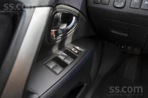 Black Toyota Avensis 2012 in Riga, with an engine capacity of 2.00 L and mileage of 284 thousand km for 4790 €, photo 23 on AUTOMOTO.COM.LV