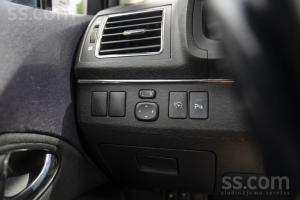Black Toyota Avensis 2012 in Riga, with an engine capacity of 2.00 L and mileage of 284 thousand km for 4790 €, photo 24 on AUTOMOTO.COM.LV