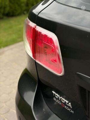 Melns Toyota Avensis 2012 Viļņa, ar dzinēja tilpumu 2.00 L un nobraukumu 394 tūkst. km par 2900 €, foto 13 vietnē AUTOMOTO.COM.LV