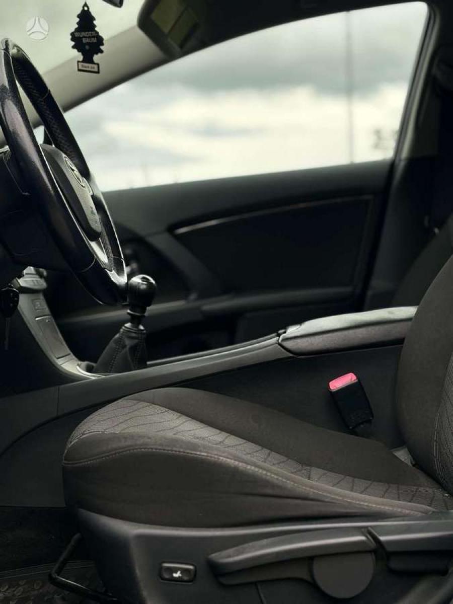 Melns Toyota Avensis 2012 Viļņa, ar dzinēja tilpumu 2.00 L un nobraukumu 394 tūkst. km par 2900 €, foto 15 vietnē AUTOMOTO.COM.LV