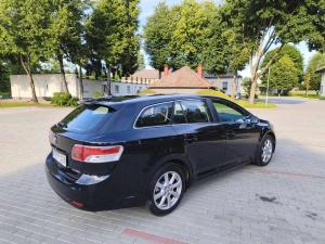 Black Toyota Avensis 2012 in Kretinga, with an engine capacity of 2.23 L and mileage of 274 thousand km for 3950 €, photo 10 on AUTOMOTO.COM.LV