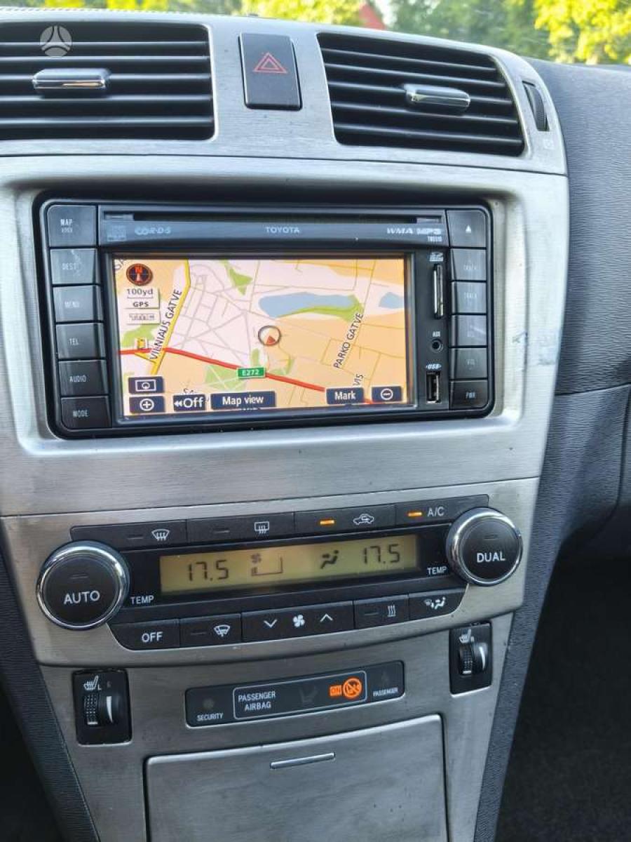 Black Toyota Avensis 2012 in Kretinga, with an engine capacity of 2.23 L and mileage of 274 thousand km for 3950 €, photo 15 on AUTOMOTO.COM.LV