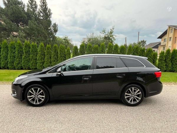 Melns Toyota Avensis 2012 Utena, ar dzinēja tilpumu 2.00 L un nobraukumu 197 tūkst. km par 5800 €, foto 3 vietnē AUTOMOTO.COM.LV