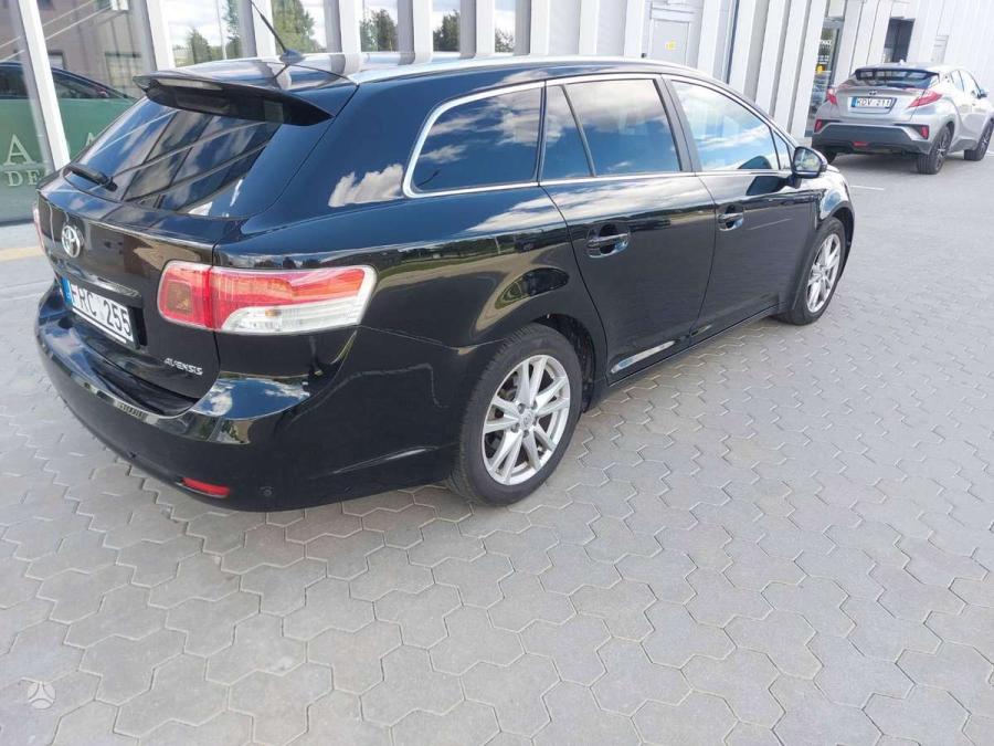 Melns Toyota Avensis 2012 Viļņa, ar dzinēja tilpumu 1.99 L un nobraukumu 297 tūkst. km par 4450 €, foto 5 vietnē AUTOMOTO.COM.LV