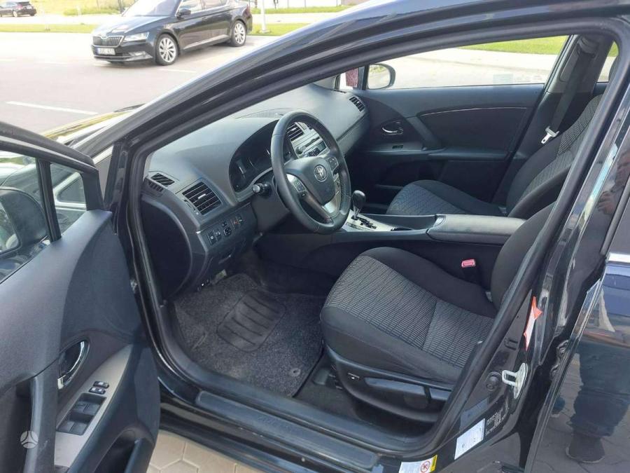 Melns Toyota Avensis 2012 Viļņa, ar dzinēja tilpumu 1.99 L un nobraukumu 297 tūkst. km par 4450 €, foto 7 vietnē AUTOMOTO.COM.LV