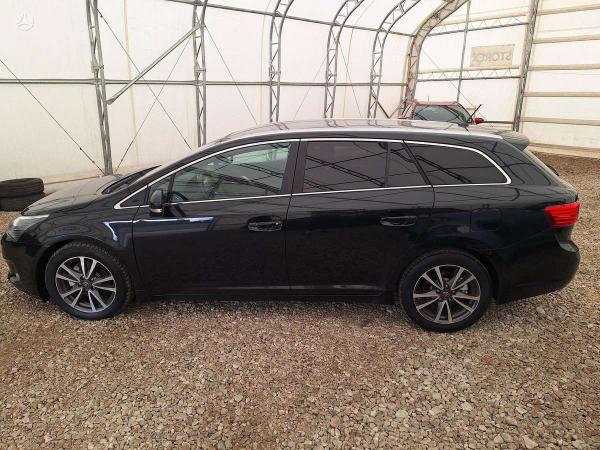 Melns Toyota Avensis 2012 Marijampole, ar dzinēja tilpumu 2.00 L un nobraukumu 294 tūkst. km par 3850 €, foto 3 vietnē AUTOMOTO.COM.LV