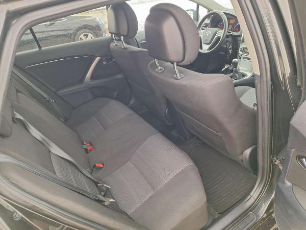 Melns Toyota Avensis 2012 Marijampole, ar dzinēja tilpumu 2.00 L un nobraukumu 294 tūkst. km par 3850 €, foto 11 vietnē AUTOMOTO.COM.LV
