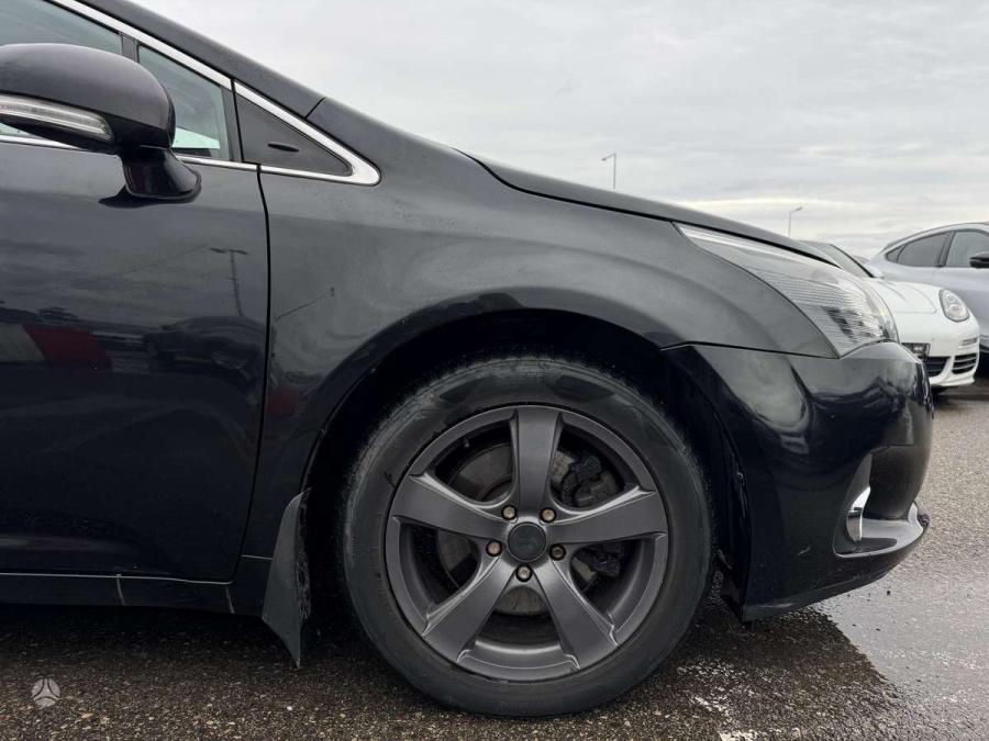 Черный Тойота Авенсис 2012 в Вильнюс, объемом двигателя 2.20 л и пробегом 351 тыс. км за 3790 €, фото 15 на AUTOMOTO.COM.LV