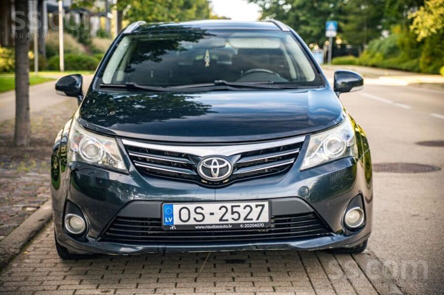 Черный Тойота Авенсис 2012 в Рига, объемом двигателя 2.00 л и пробегом 0 тыс. км за 2290 €, фото 3 на AUTOMOTO.COM.LV