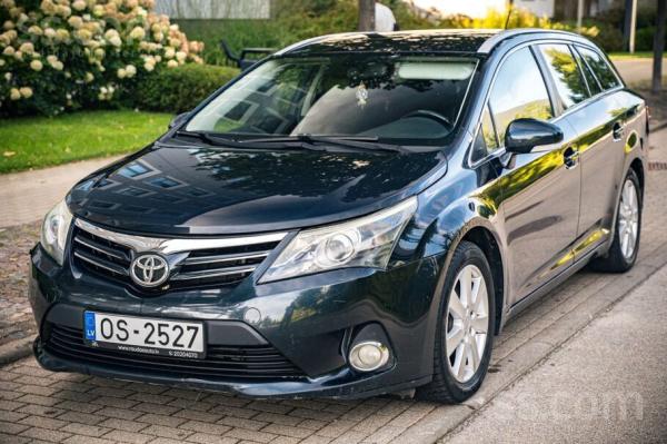 Melns Toyota Avensis 2012 Rīga, ar dzinēja tilpumu 2.00 L un nobraukumu 0 tūkst. km par 2290 €, foto 1 vietnē AUTOMOTO.COM.LV
