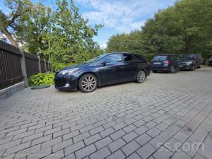 Toyota Avensis 2012 in Jurmala on AUTOMOTO.COM.LV Black Toyota Avensis 2012 in Jurmala, with an engine capacity of 2.20 L and mileage of 400 thousand km for 3700 €, photo 1 on AUTOMOTO.COM.LV