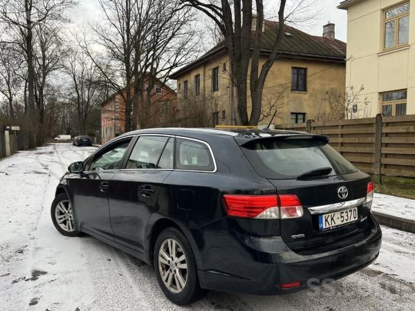 Melns Toyota Avensis 2013 Rīga, ar dzinēja tilpumu 2.20 L un nobraukumu 432 tūkst. km par 3900 €, foto 4 vietnē AUTOMOTO.COM.LV