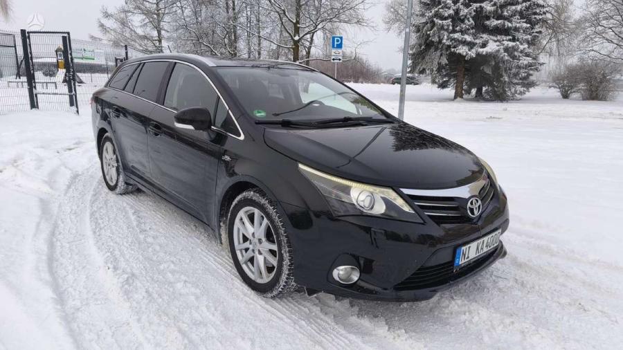 Melns Toyota Avensis 2013 Panevēža, ar dzinēja tilpumu 2.23 L un nobraukumu 272 tūkst. km par 5400 €, foto 1 vietnē AUTOMOTO.COM.LV