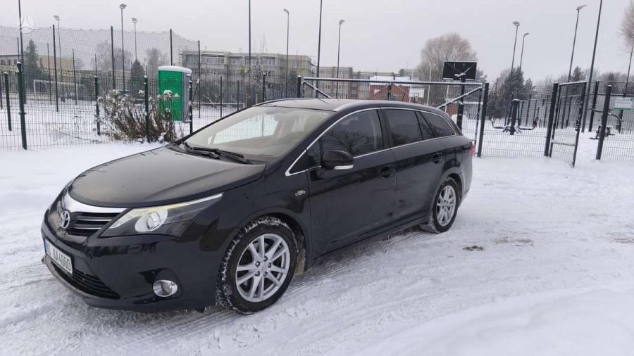 Melns Toyota Avensis 2013 Panevēža, ar dzinēja tilpumu 2.23 L un nobraukumu 272 tūkst. km par 5400 €, foto 2 vietnē AUTOMOTO.COM.LV