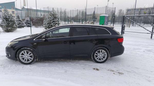 Melns Toyota Avensis 2013 Panevēža, ar dzinēja tilpumu 2.23 L un nobraukumu 272 tūkst. km par 5400 €, foto 3 vietnē AUTOMOTO.COM.LV