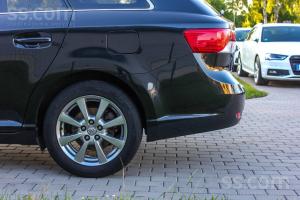 Melns Toyota Avensis 2013 Jelgava, ar dzinēja tilpumu 2.20 L un nobraukumu 266 tūkst. km par 5996 €, foto 23 vietnē AUTOMOTO.COM.LV