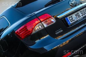 Melns Toyota Avensis 2013 Jelgava, ar dzinēja tilpumu 2.20 L un nobraukumu 266 tūkst. km par 5996 €, foto 24 vietnē AUTOMOTO.COM.LV