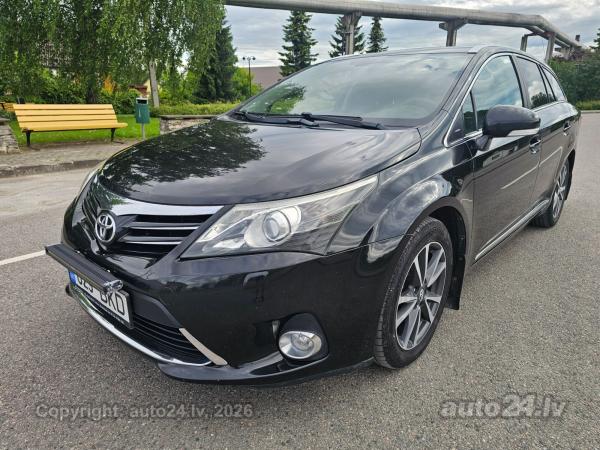 Черный Тойота Авенсис 2013 в Пайде, объемом двигателя 2.20 л и пробегом 232 тыс. км за 7250 €, фото 1 на AUTOMOTO.COM.LV