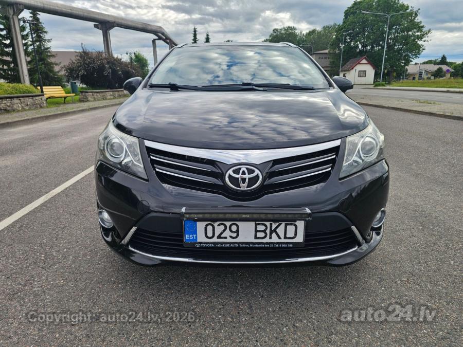Черный Тойота Авенсис 2013 в Пайде, объемом двигателя 2.20 л и пробегом 232 тыс. км за 7250 €, фото 3 на AUTOMOTO.COM.LV