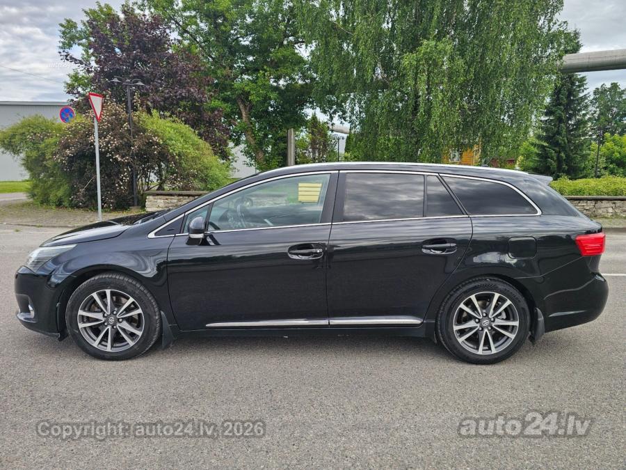 Черный Тойота Авенсис 2013 в Пайде, объемом двигателя 2.20 л и пробегом 232 тыс. км за 7250 €, фото 4 на AUTOMOTO.COM.LV