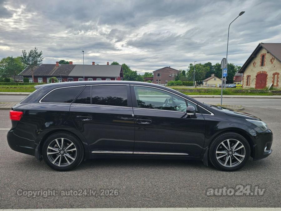 Черный Тойота Авенсис 2013 в Пайде, объемом двигателя 2.20 л и пробегом 232 тыс. км за 7250 €, фото 8 на AUTOMOTO.COM.LV