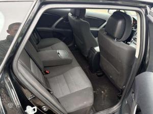 Melns Toyota Avensis 2013 Radviliškis, ar dzinēja tilpumu 2.00 L un nobraukumu 299 tūkst. km par 3950 €, foto 13 vietnē AUTOMOTO.COM.LV