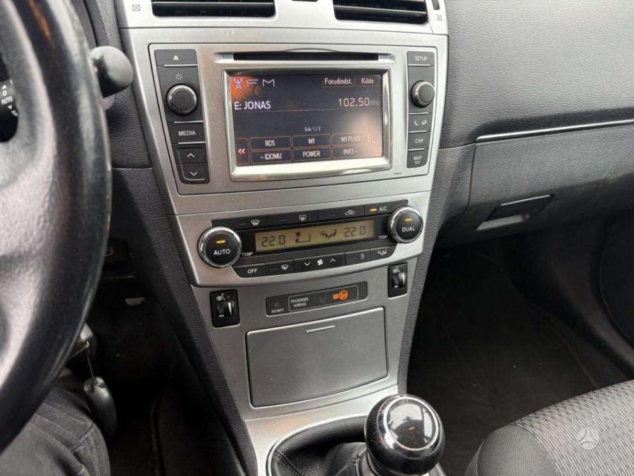 Melns Toyota Avensis 2013 Radviliškis, ar dzinēja tilpumu 2.00 L un nobraukumu 299 tūkst. km par 3950 €, foto 17 vietnē AUTOMOTO.COM.LV