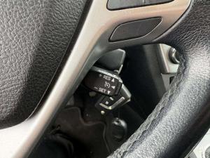 Melns Toyota Avensis 2013 Radviliškis, ar dzinēja tilpumu 2.00 L un nobraukumu 299 tūkst. km par 3950 €, foto 19 vietnē AUTOMOTO.COM.LV