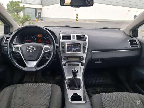 Melns Toyota Avensis 2013 Kauņa, ar dzinēja tilpumu 1.80 L un nobraukumu 306 tūkst. km par 4800 €, foto 6 vietnē AUTOMOTO.COM.LV