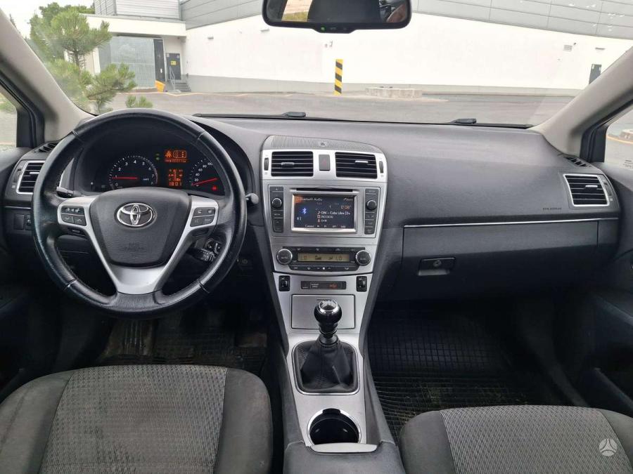 Черный Тойота Авенсис 2013 в Каунас, объемом двигателя 1.80 л и пробегом 306 тыс. км за 4800 €, фото 7 на AUTOMOTO.COM.LV
