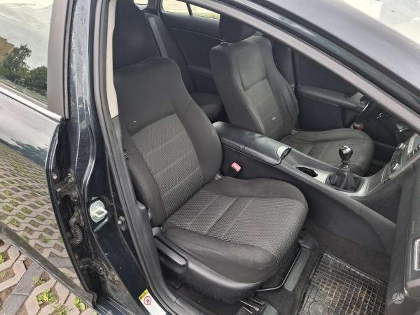 Melns Toyota Avensis 2013 Kauņa, ar dzinēja tilpumu 1.80 L un nobraukumu 306 tūkst. km par 4800 €, foto 7 vietnē AUTOMOTO.COM.LV