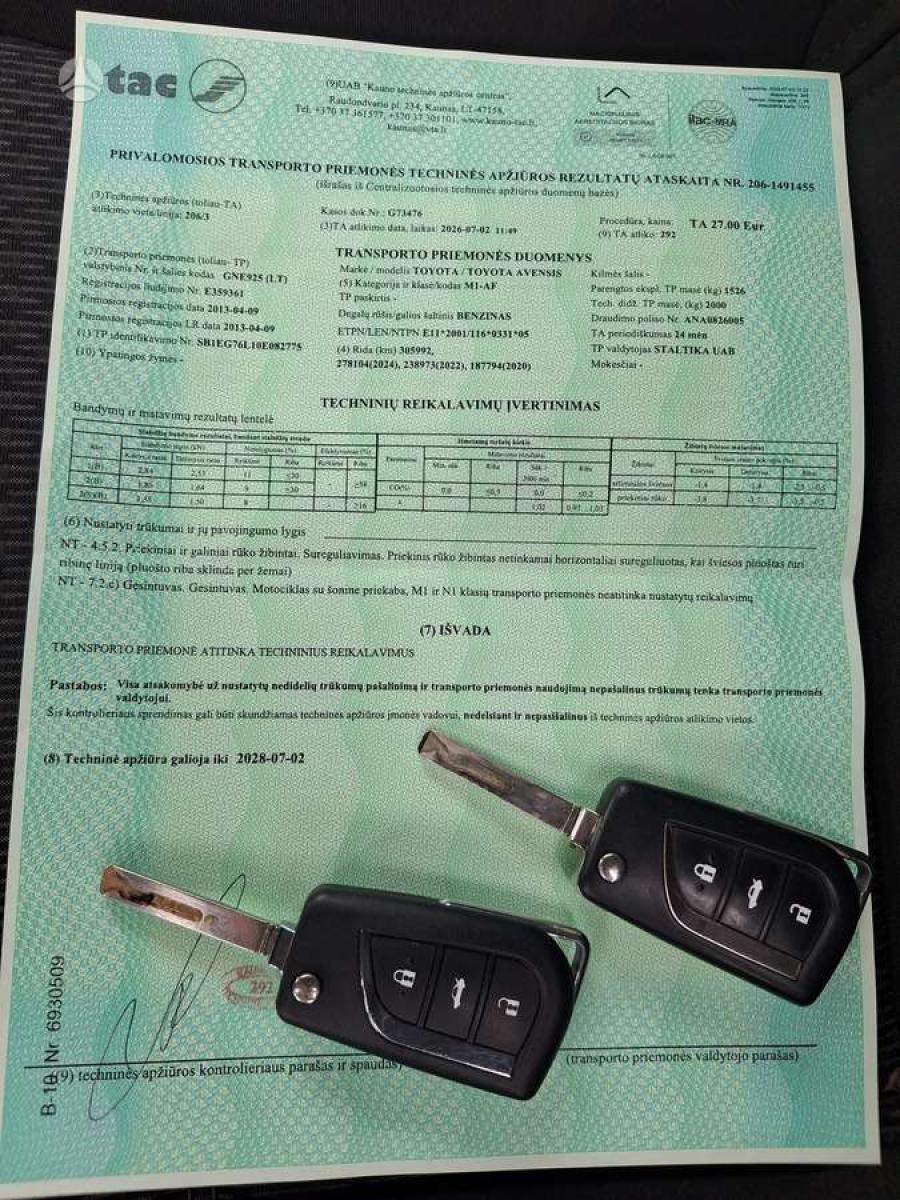 Черный Тойота Авенсис 2013 в Каунас, объемом двигателя 1.80 л и пробегом 306 тыс. км за 4800 €, фото 13 на AUTOMOTO.COM.LV