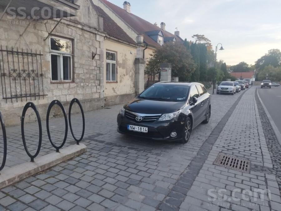 Черный Тойота Авенсис 2013 в Рига, объемом двигателя 2.00 л и пробегом 255 тыс. км за 6200 €, фото 9 на AUTOMOTO.COM.LV
