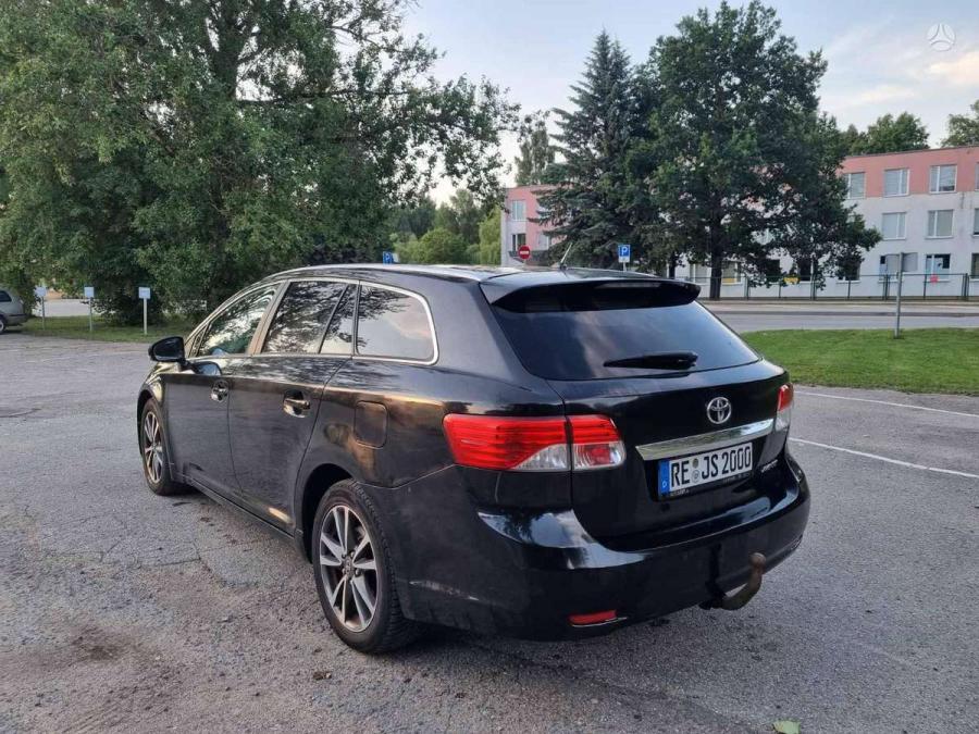 Черный Тойота Авенсис 2013 в Паневежис, объемом двигателя 2.00 л и пробегом 314 тыс. км за 4700 €, фото 4 на AUTOMOTO.COM.LV