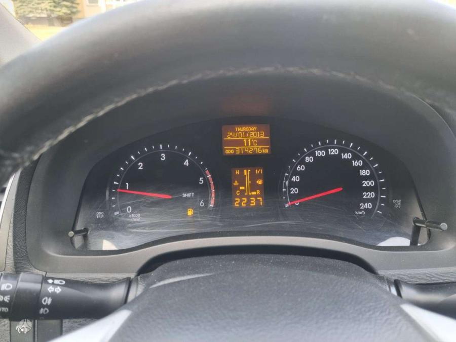 Черный Тойота Авенсис 2013 в Паневежис, объемом двигателя 2.00 л и пробегом 314 тыс. км за 4700 €, фото 15 на AUTOMOTO.COM.LV