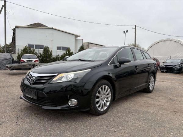 Melns Toyota Avensis 2013 Radviliškis, ar dzinēja tilpumu 2.00 L un nobraukumu 299 tūkst. km par 3750 €, foto 1 vietnē AUTOMOTO.COM.LV