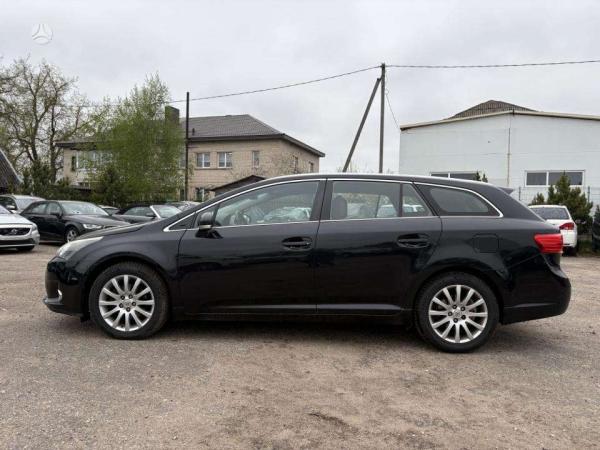 Melns Toyota Avensis 2013 Radviliškis, ar dzinēja tilpumu 2.00 L un nobraukumu 299 tūkst. km par 3750 €, foto 7 vietnē AUTOMOTO.COM.LV