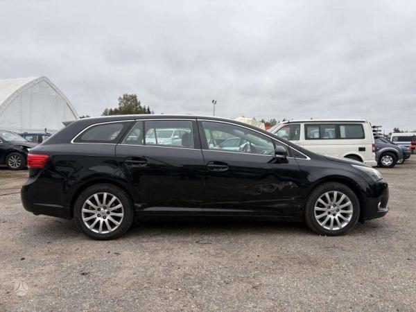 Melns Toyota Avensis 2013 Radviliškis, ar dzinēja tilpumu 2.00 L un nobraukumu 299 tūkst. km par 3750 €, foto 8 vietnē AUTOMOTO.COM.LV