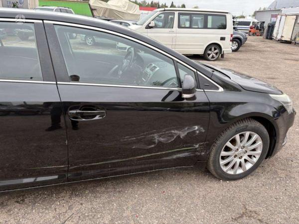 Melns Toyota Avensis 2013 Radviliškis, ar dzinēja tilpumu 2.00 L un nobraukumu 299 tūkst. km par 3750 €, foto 9 vietnē AUTOMOTO.COM.LV